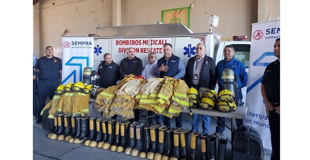 Termoeléctrica de Mexicali entrega equipos especializados al Heroico Cuerpo de Bomberos